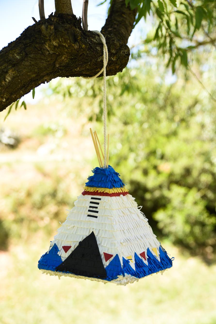 Piñata artesanal Tipi Indio - Kits para niños - Una Caja Mágica